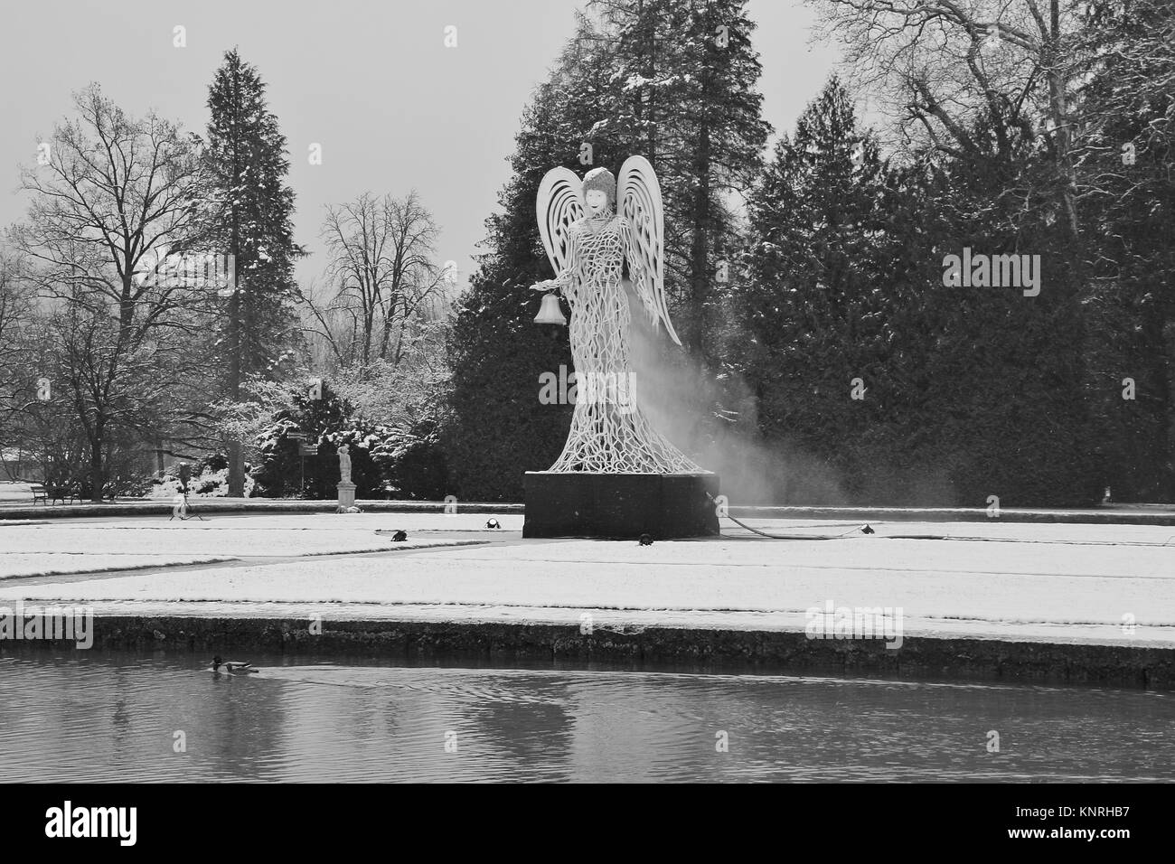 Golden sculpture angel in Black and White Stock Photos & Images - Alamy