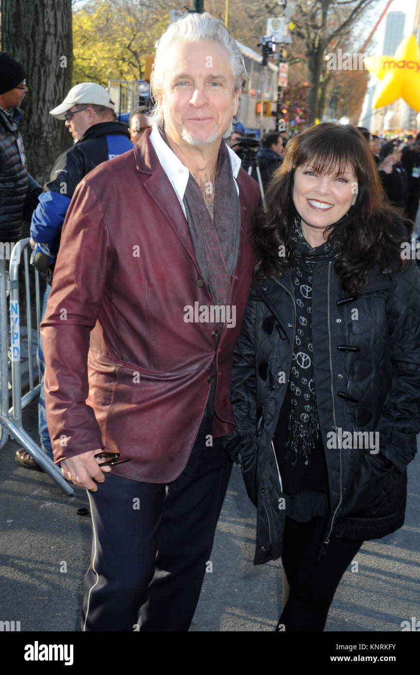NEW YORK, NY - NOVEMBER 26: Neil Giraldo, Pat Benatar attends the 89th ...