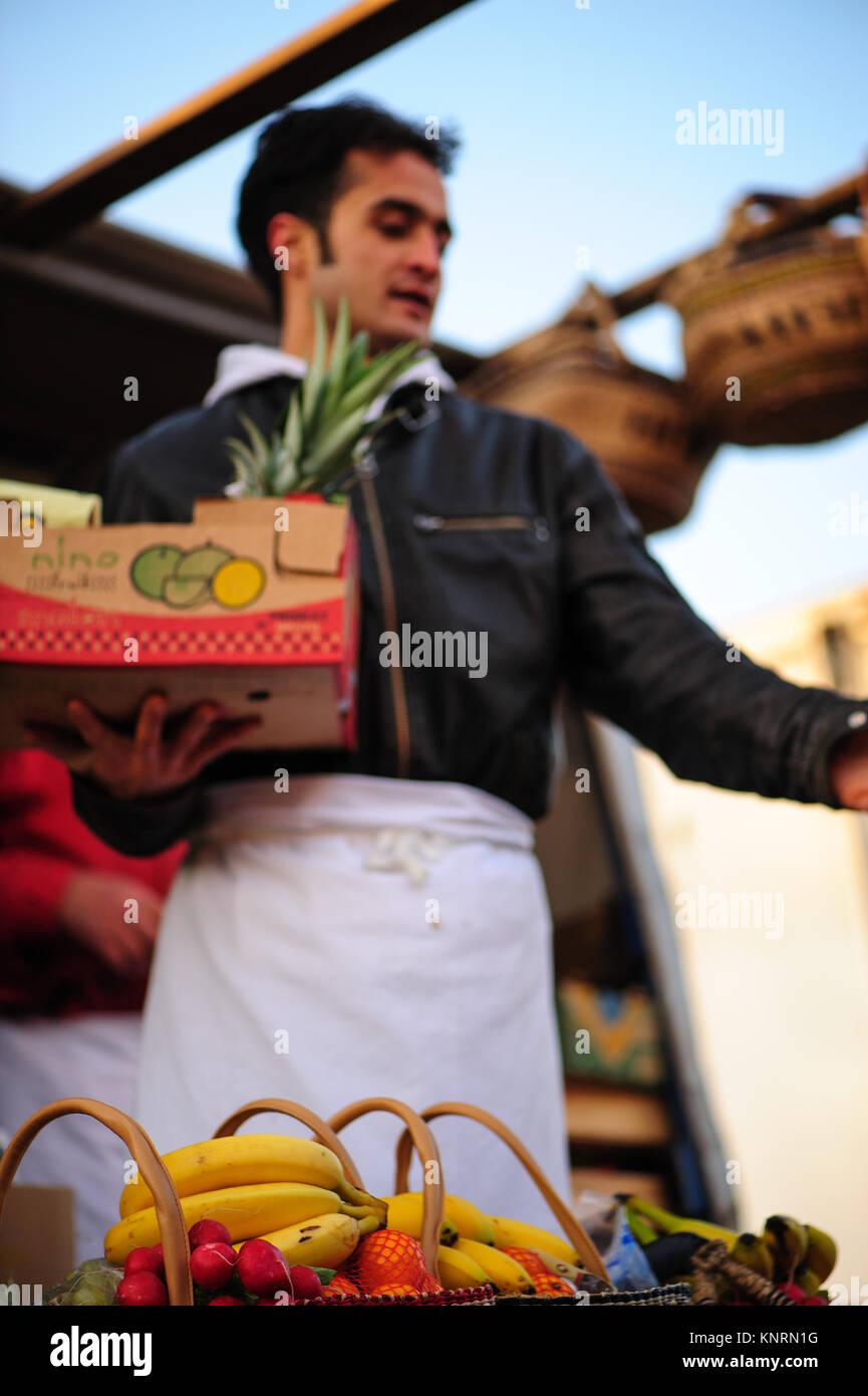 Local market stand hi-res stock photography and images - Alamy
