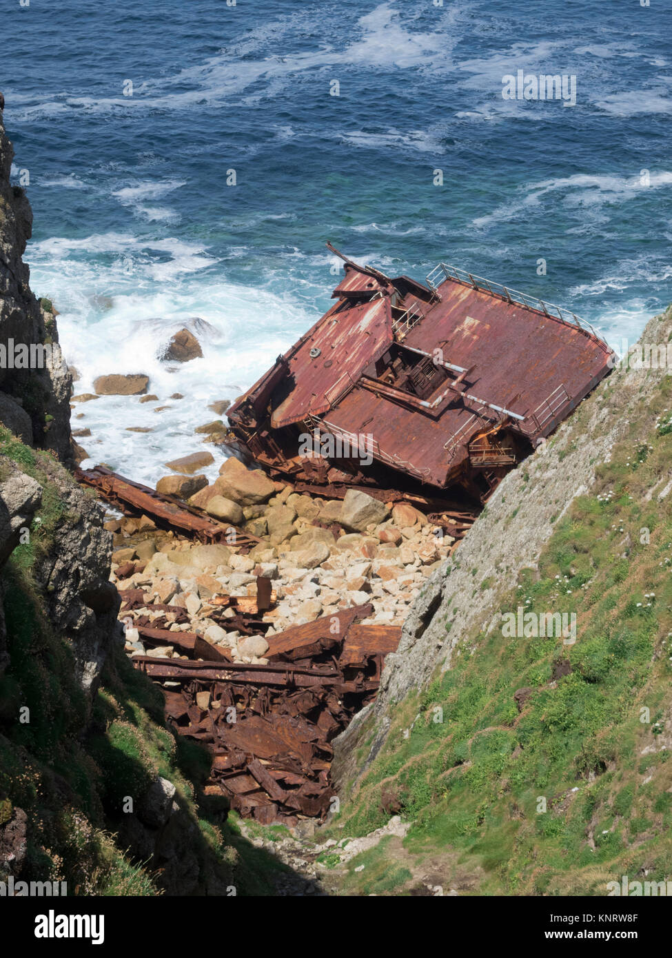 Cornish ship wrecks High Resolution Stock Photography and Images - Alamy