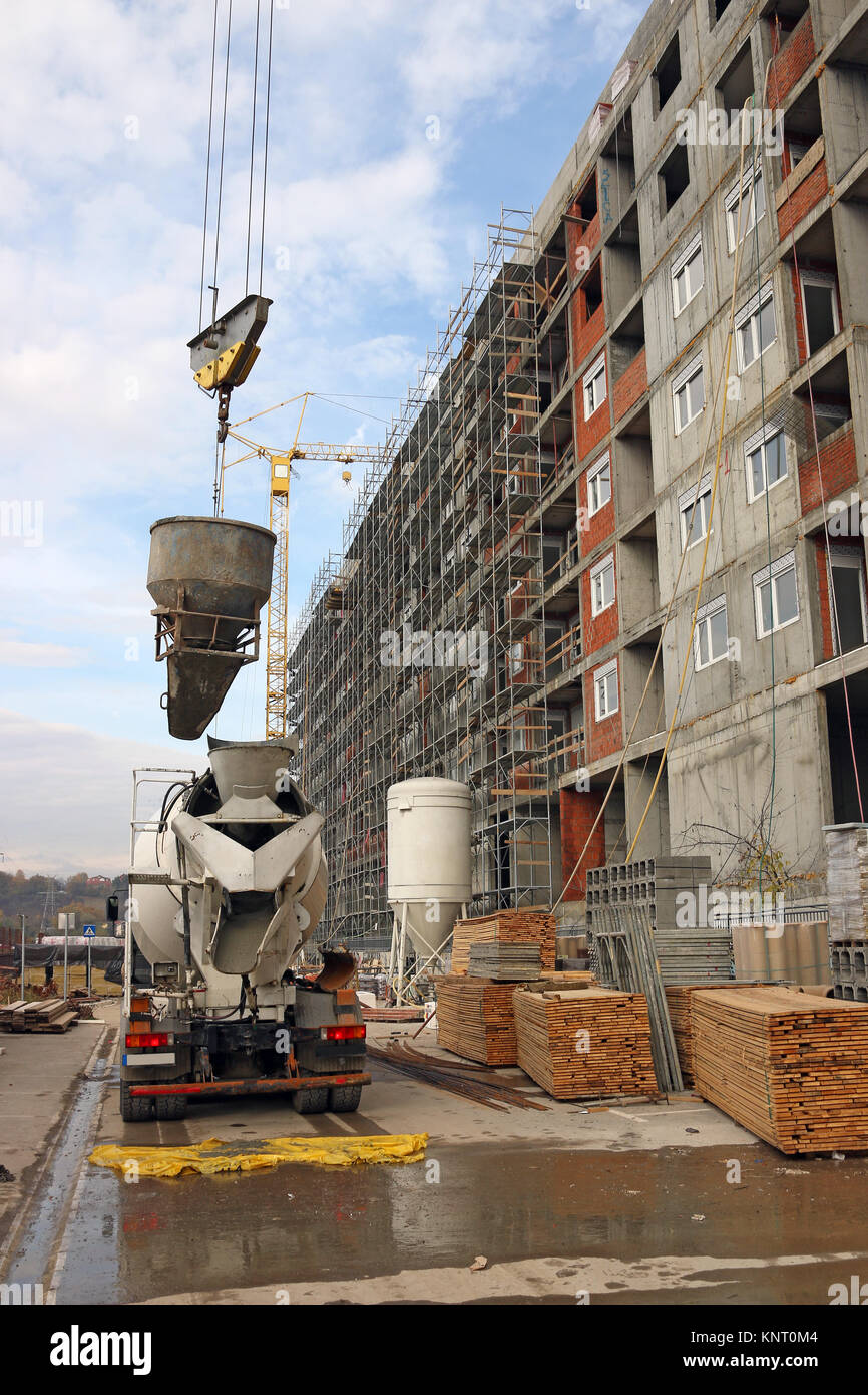 Truck crane building site hi-res stock photography and images - Alamy