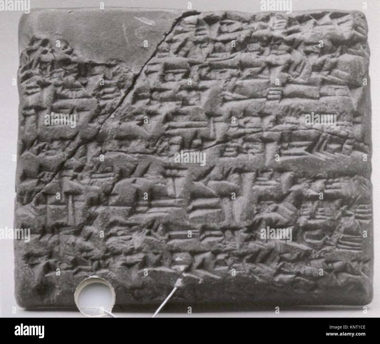 Cuneiform tablet impressed hi-res stock photography and images - Alamy