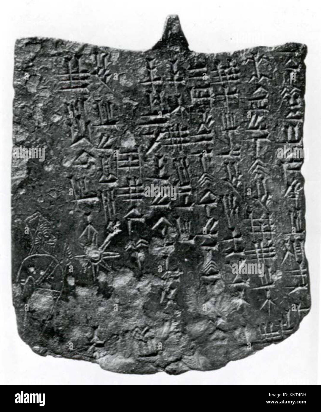 Akkadian cuneiform tablet hi-res stock photography and images - Alamy