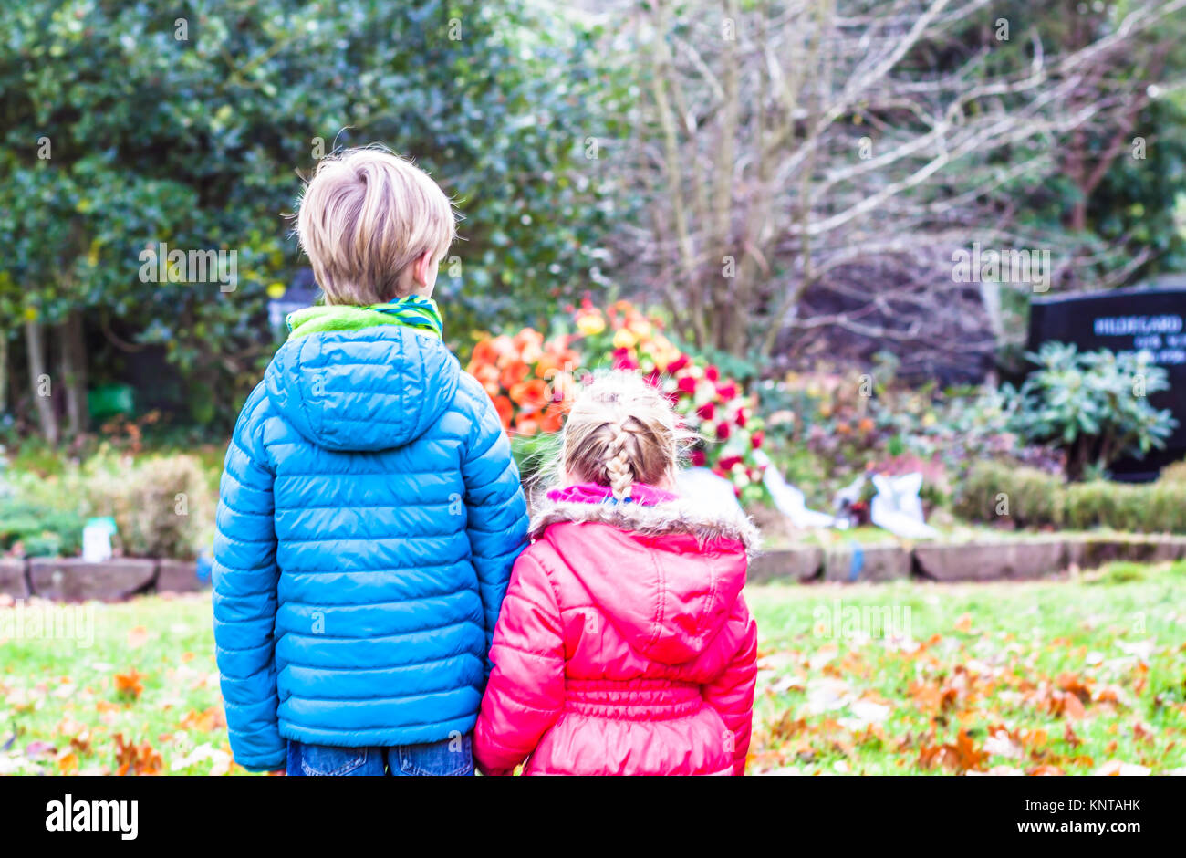 Parents child respect hi-res stock photography and images - Alamy