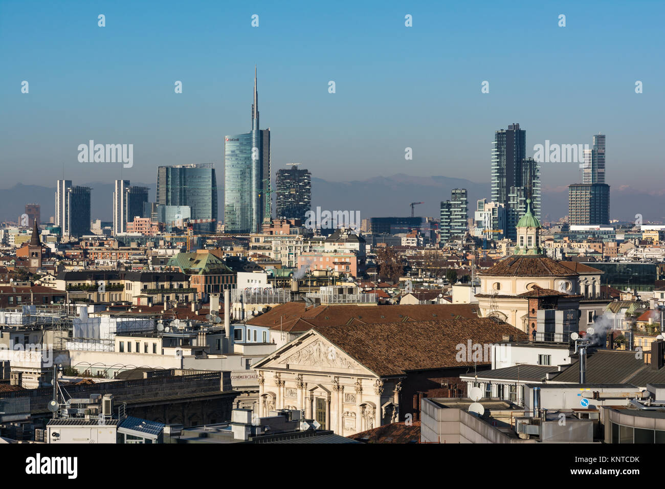 Milan skyline alps hi-res stock photography and images - Alamy