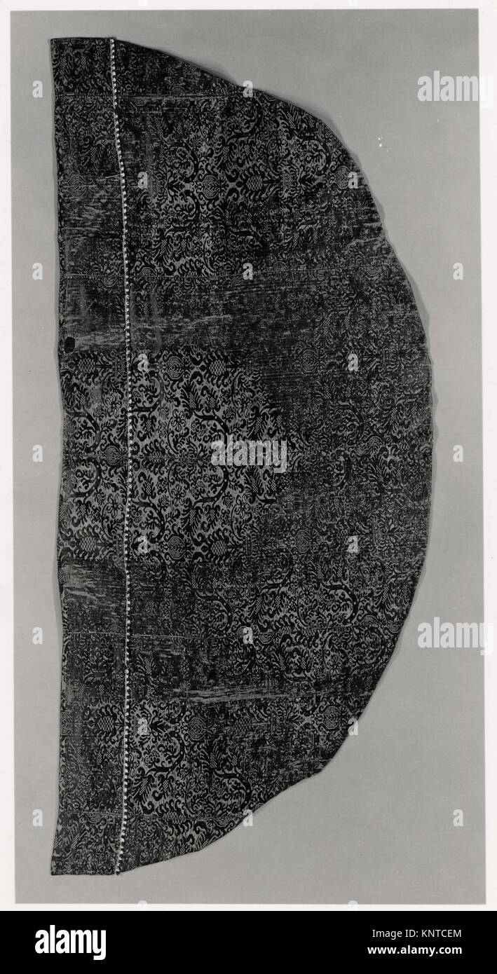 Illustration of a liturgical cope showing its embroidered patterns ...