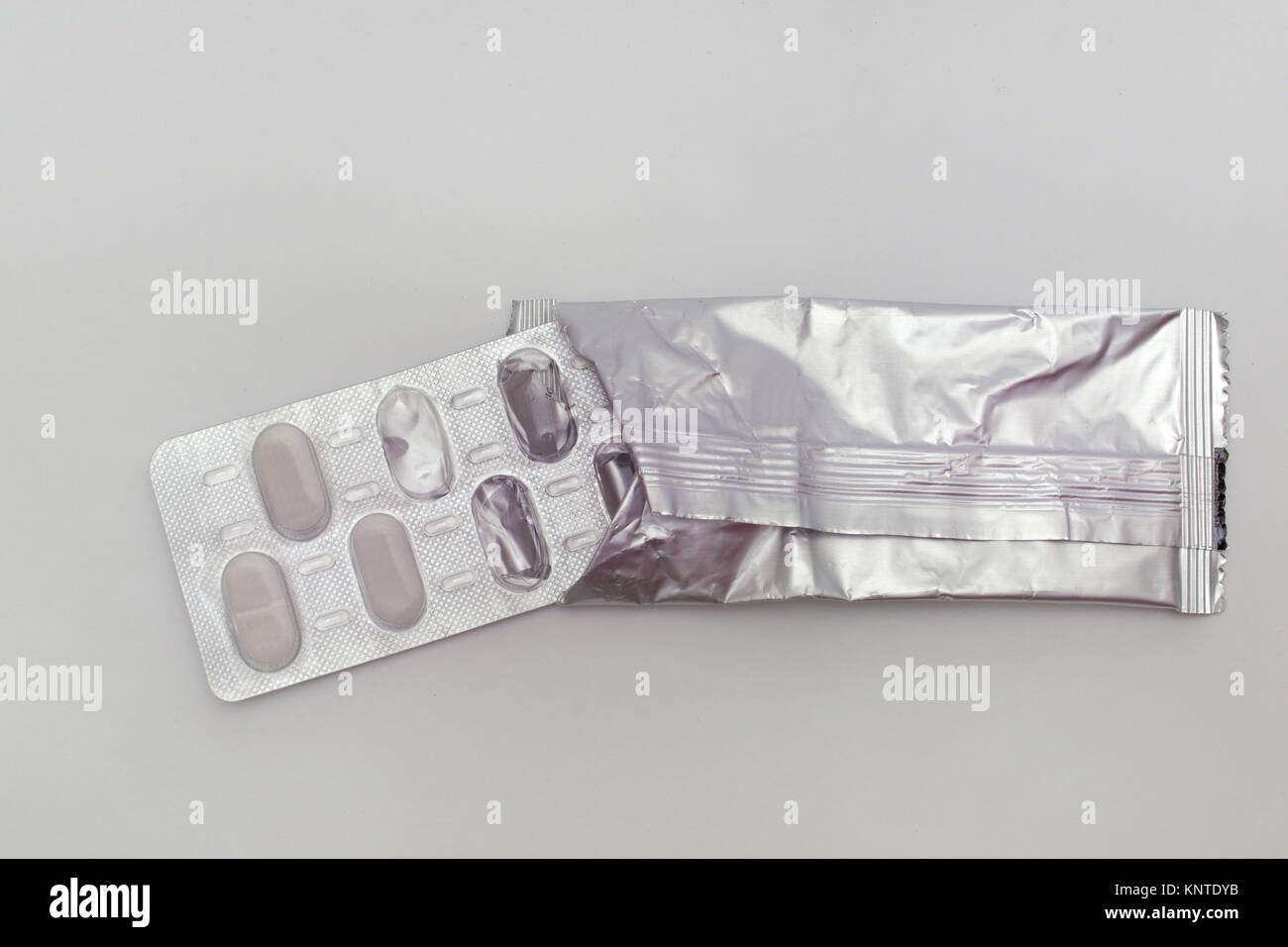 oval pills half-empty packaging. plate in aluminium slipcover Stock ...