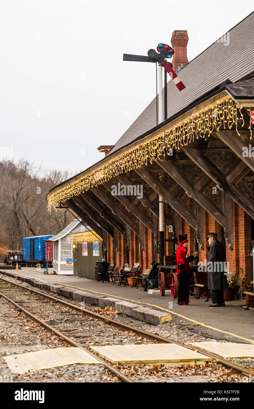 Naugatuck railroad hi-res stock photography and images - Alamy