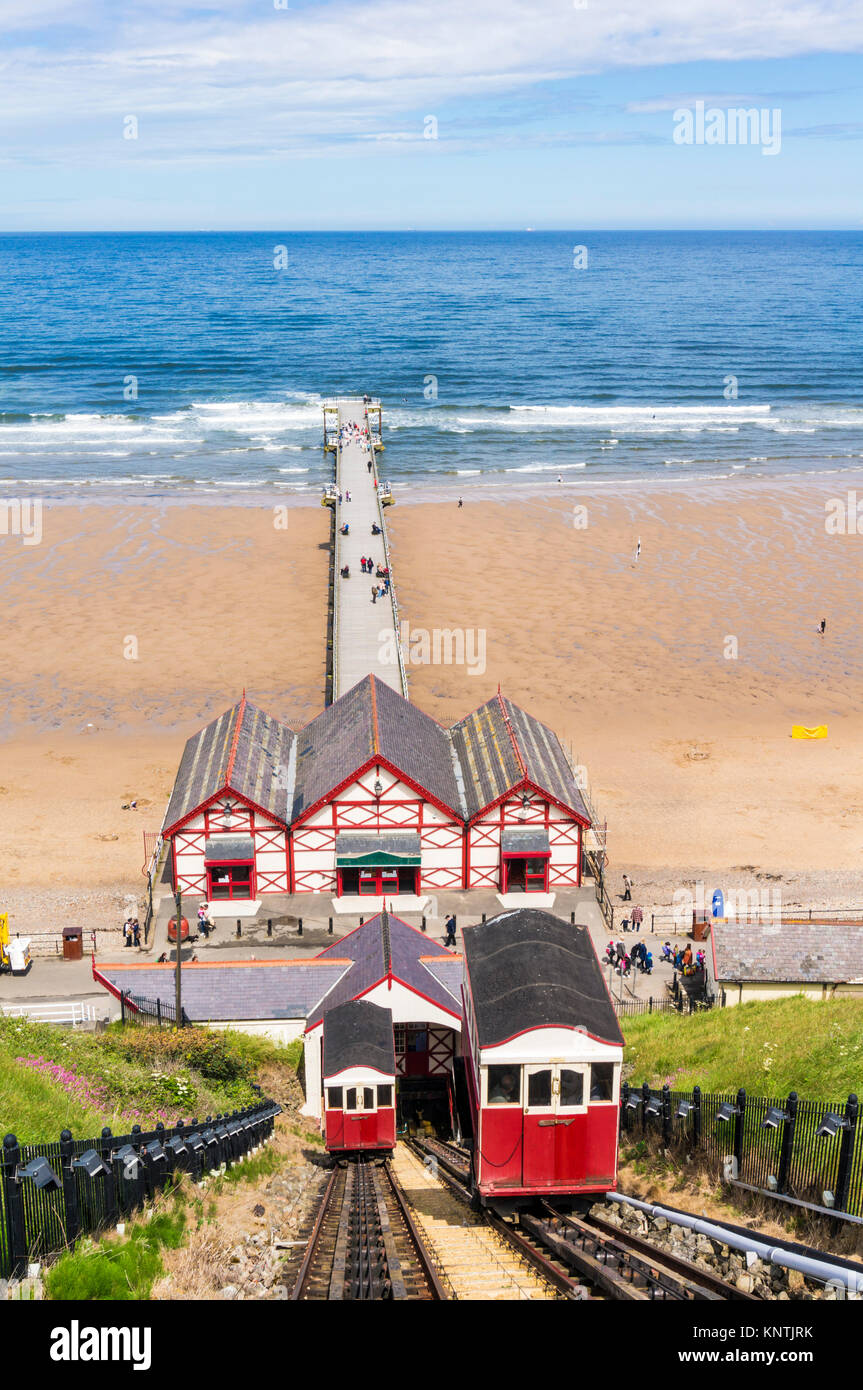 Saltburn by the sea cliff railway hi-res stock photography and images ...