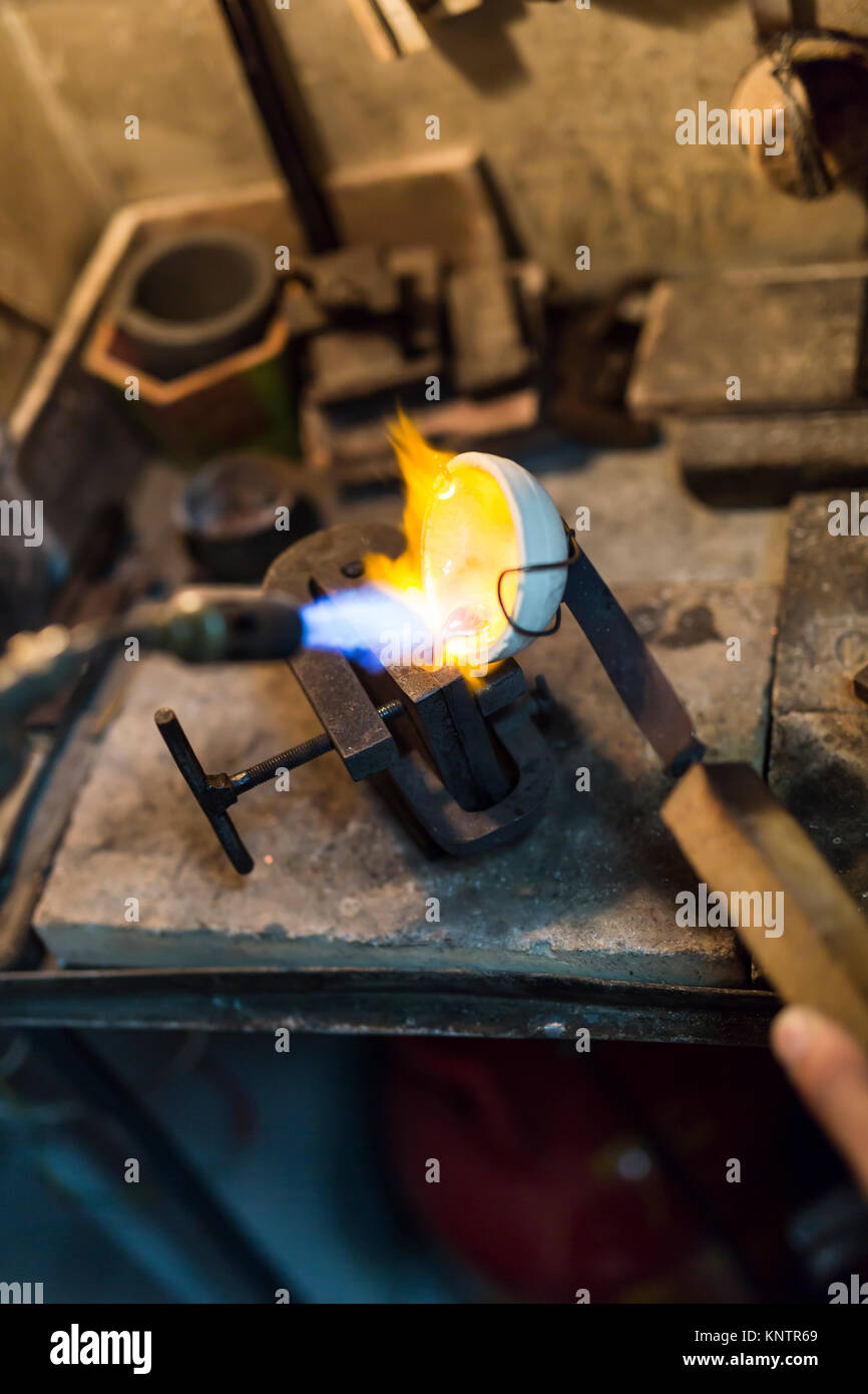 Melting gold hi-res stock photography and images - Alamy