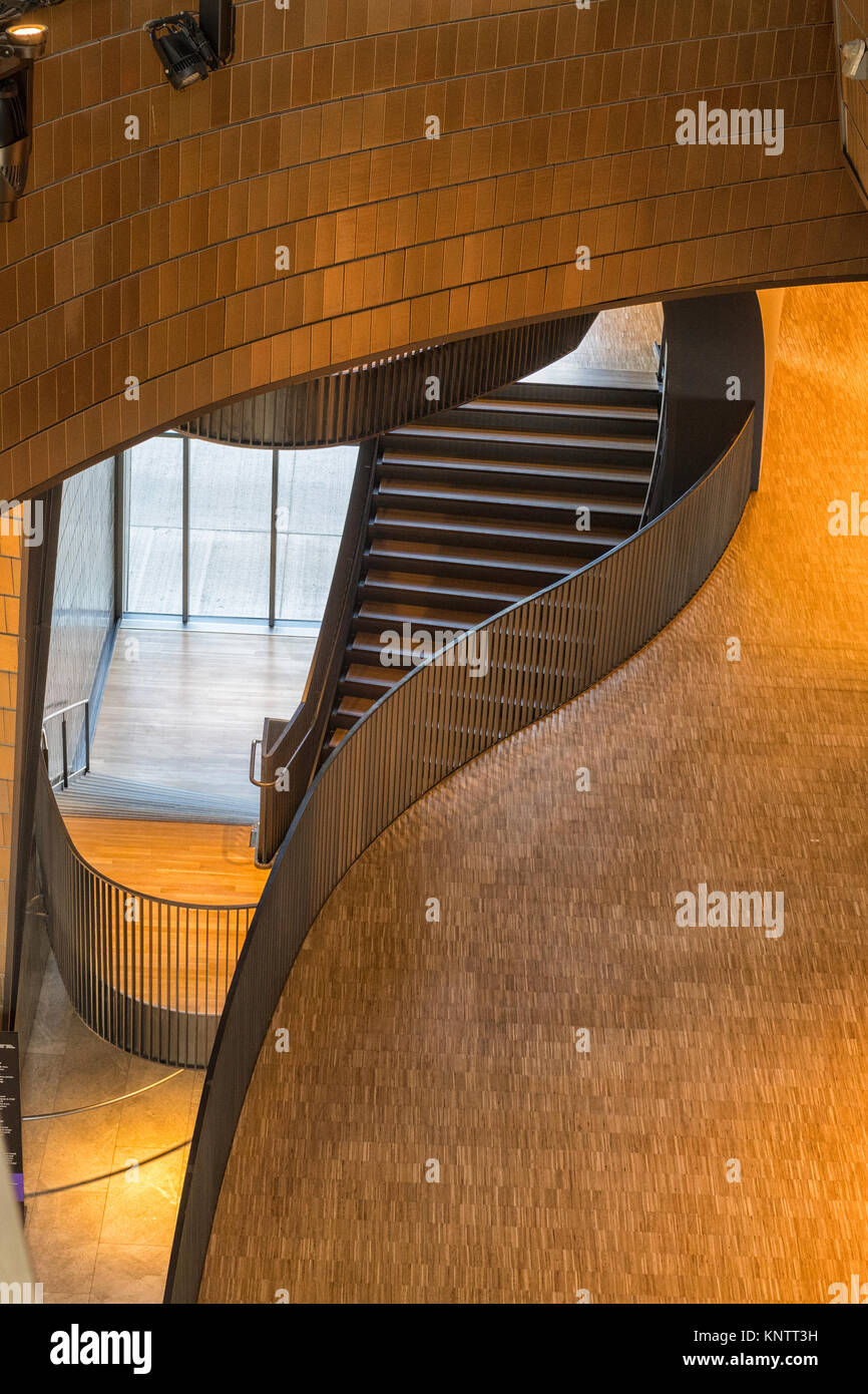 Bell centre hi-res stock photography and images - Alamy