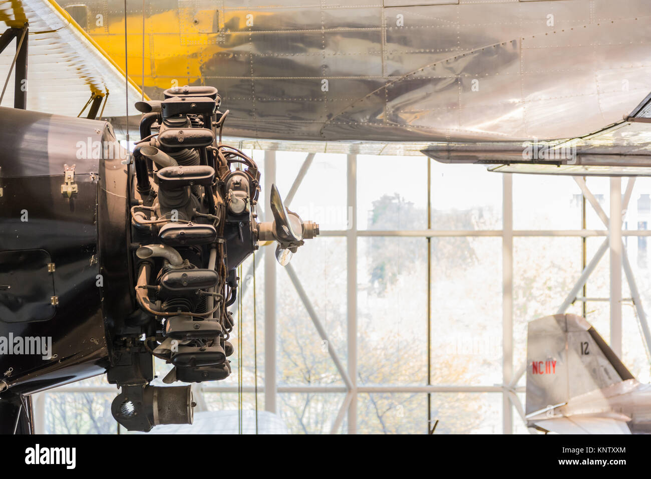 Roter propeller hi-res stock photography and images - Alamy