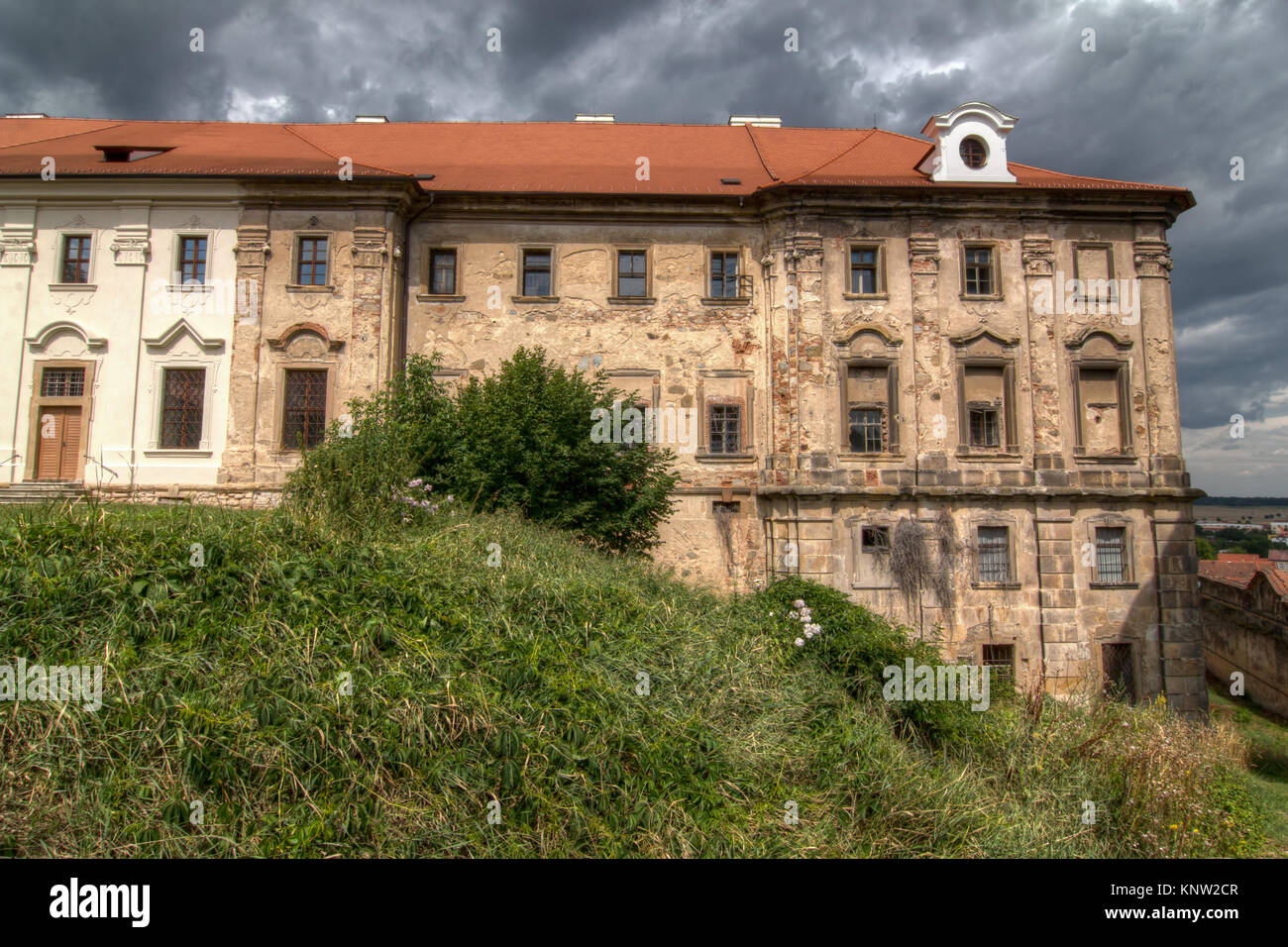 Medieval nunnery hi-res stock photography and images - Alamy