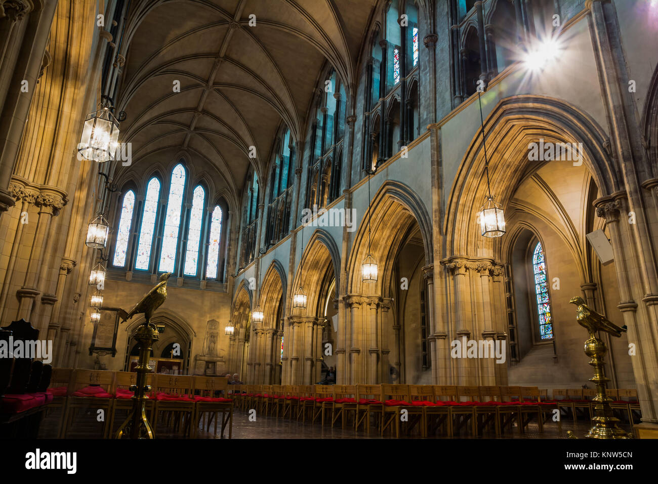 Inside interior protestant anglican hi-res stock photography and images ...