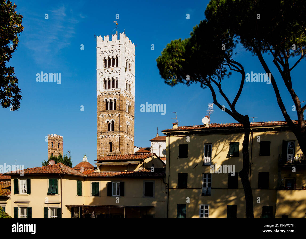 Lucca italy hi-res stock photography and images - Alamy