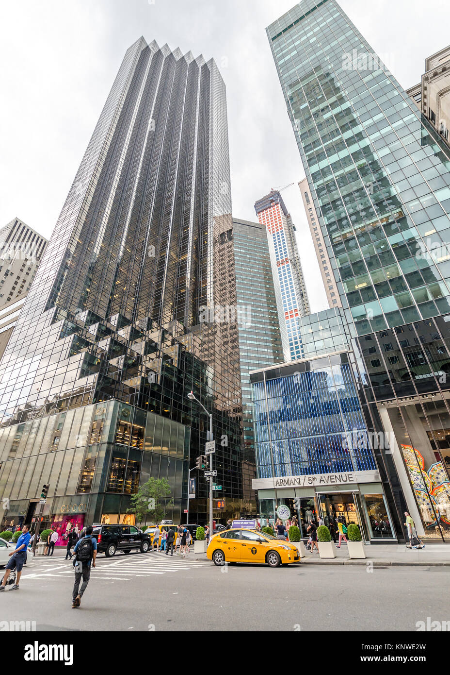 Trump tower nyc 725 fifth avenue hi-res stock photography and images ...