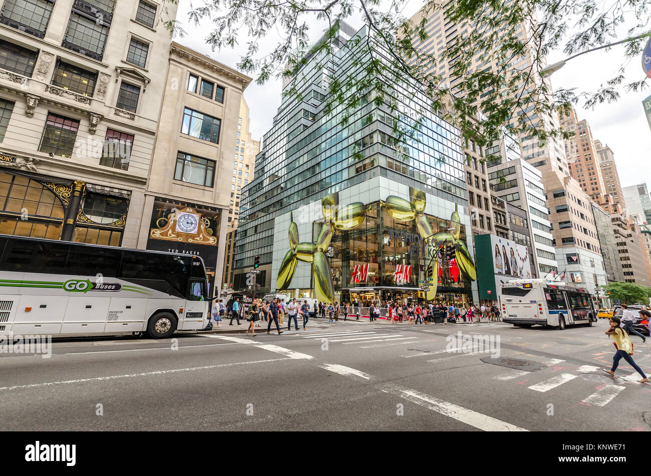Major thoroughfare hi-res stock photography and images - Alamy