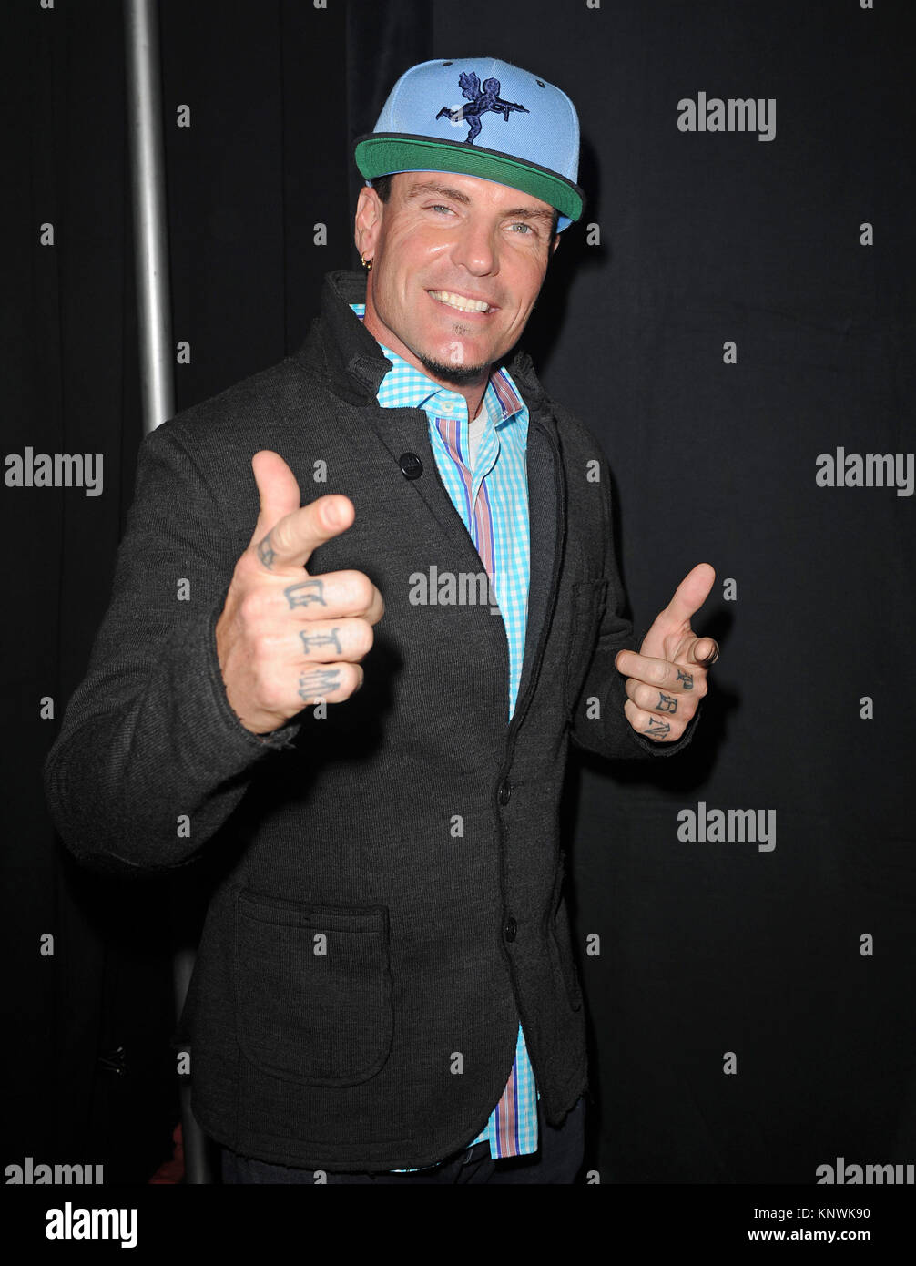 HOLLYWOOD FL - NOVEMBER 13: Robert Van Winkle aka Vanilla Ice performs ...