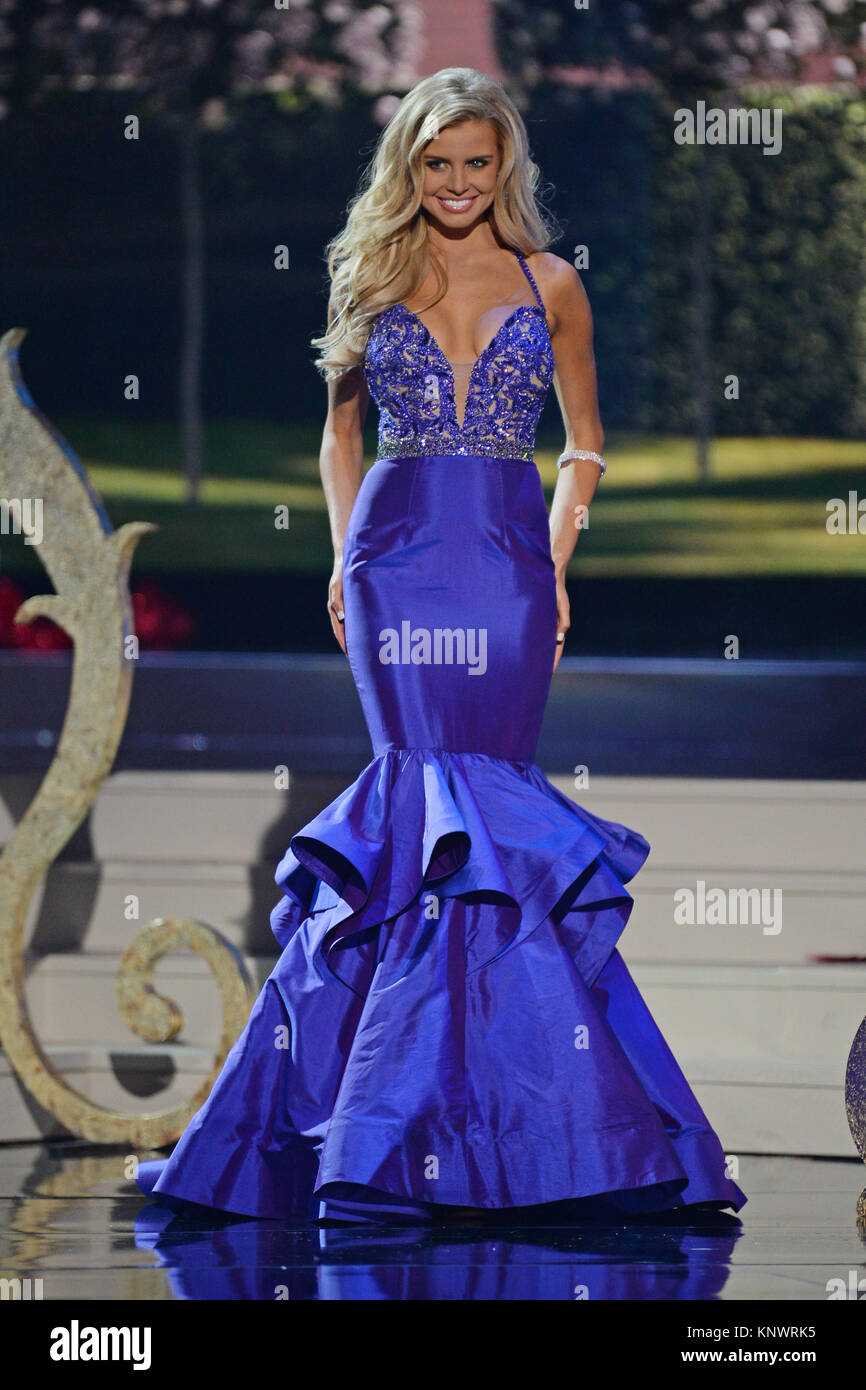 The Winner Miss Australia High Resolution Stock Photography and Images ...