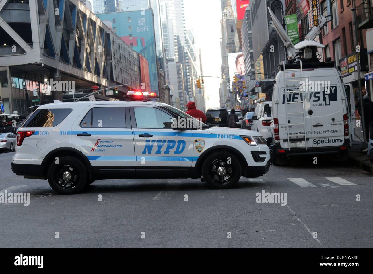 New York, NY, US. 12th. Dec, 2017. NYPD personnel on crowd control duty ...