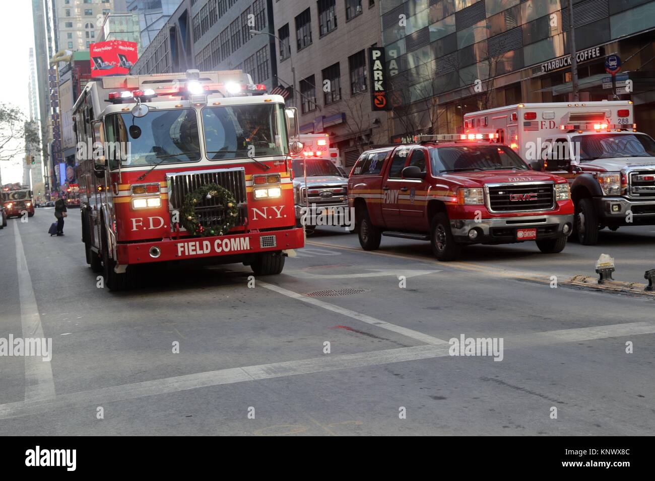 New York, NY, US. 12th. Dec, 2017. Fire services and EMT personnel on ...