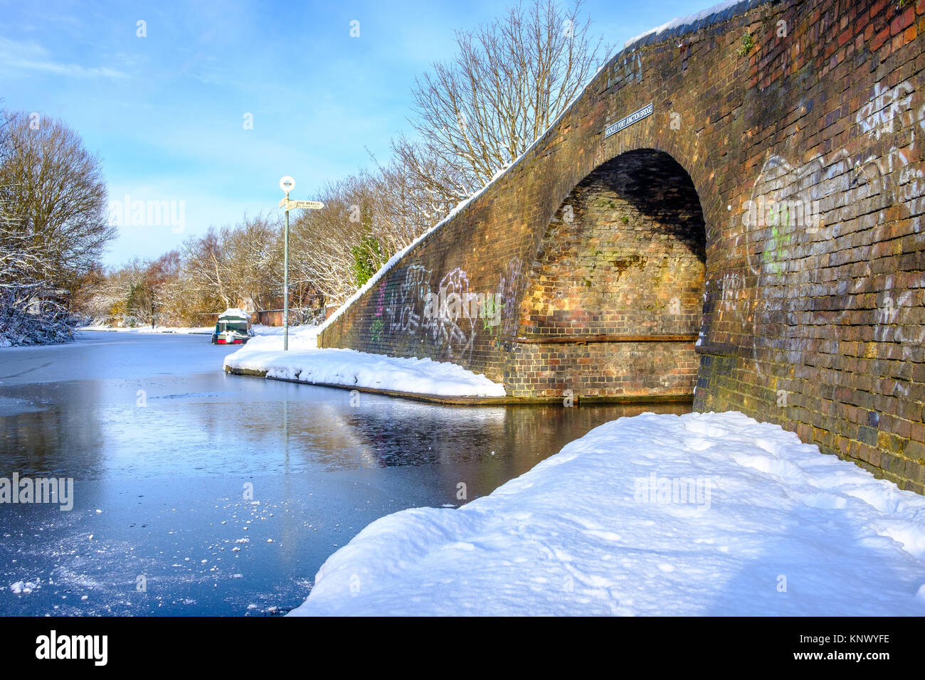 Bridge Made Of Bricks High Resolution Stock Photography and Images - Alamy