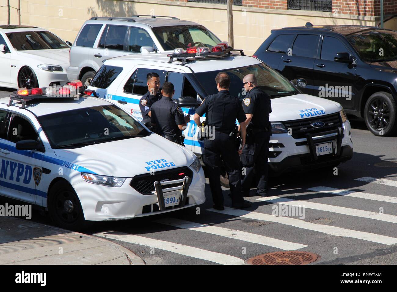 New York, NY, US. 12th. Dec, 2017. NYPD officers on patrol duty in the ...
