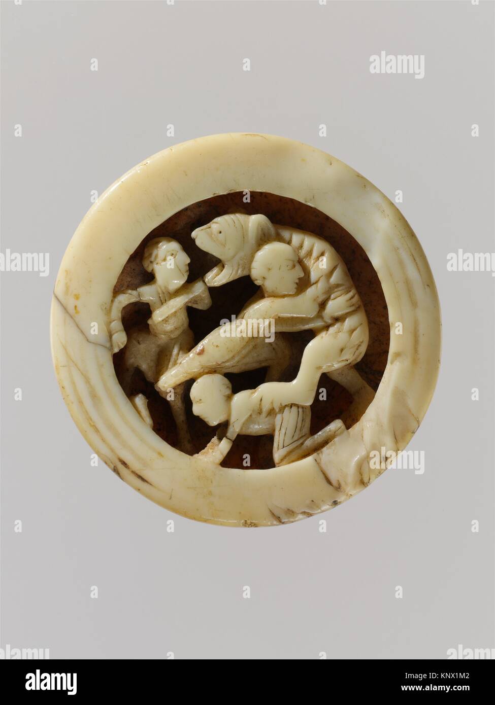 Ivory game box hi-res stock photography and images - Alamy