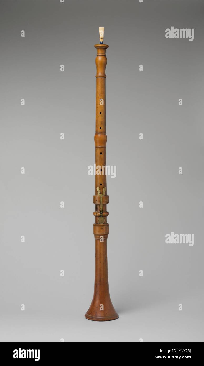 Double reed instrument hi-res stock photography and images - Alamy