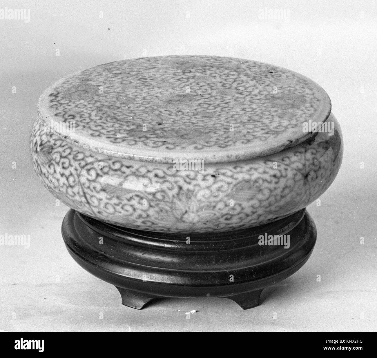 Covered rouge box hi-res stock photography and images - Alamy