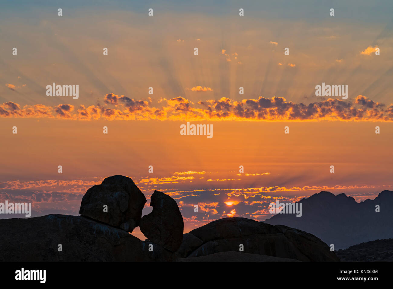 Kissing rocks hi-res stock photography and images - Alamy