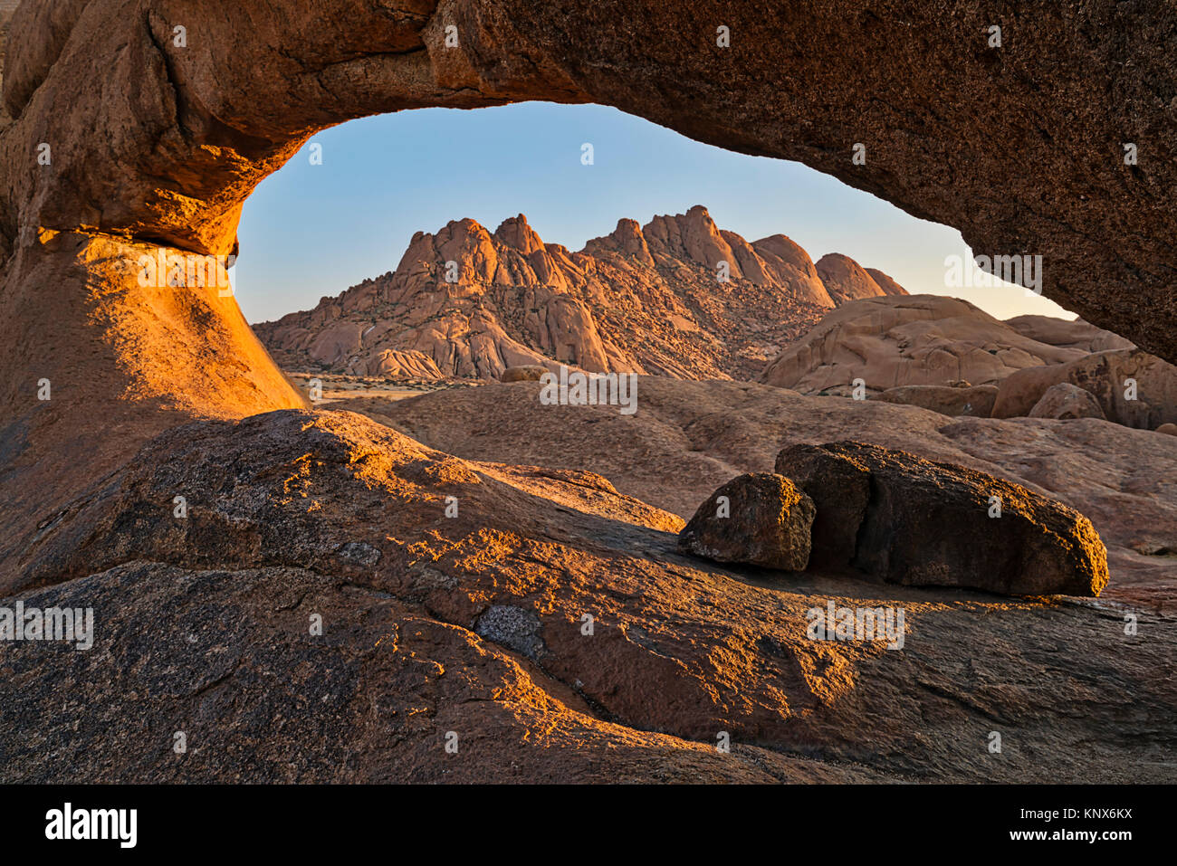 Rock arch in namibia hi-res stock photography and images - Alamy