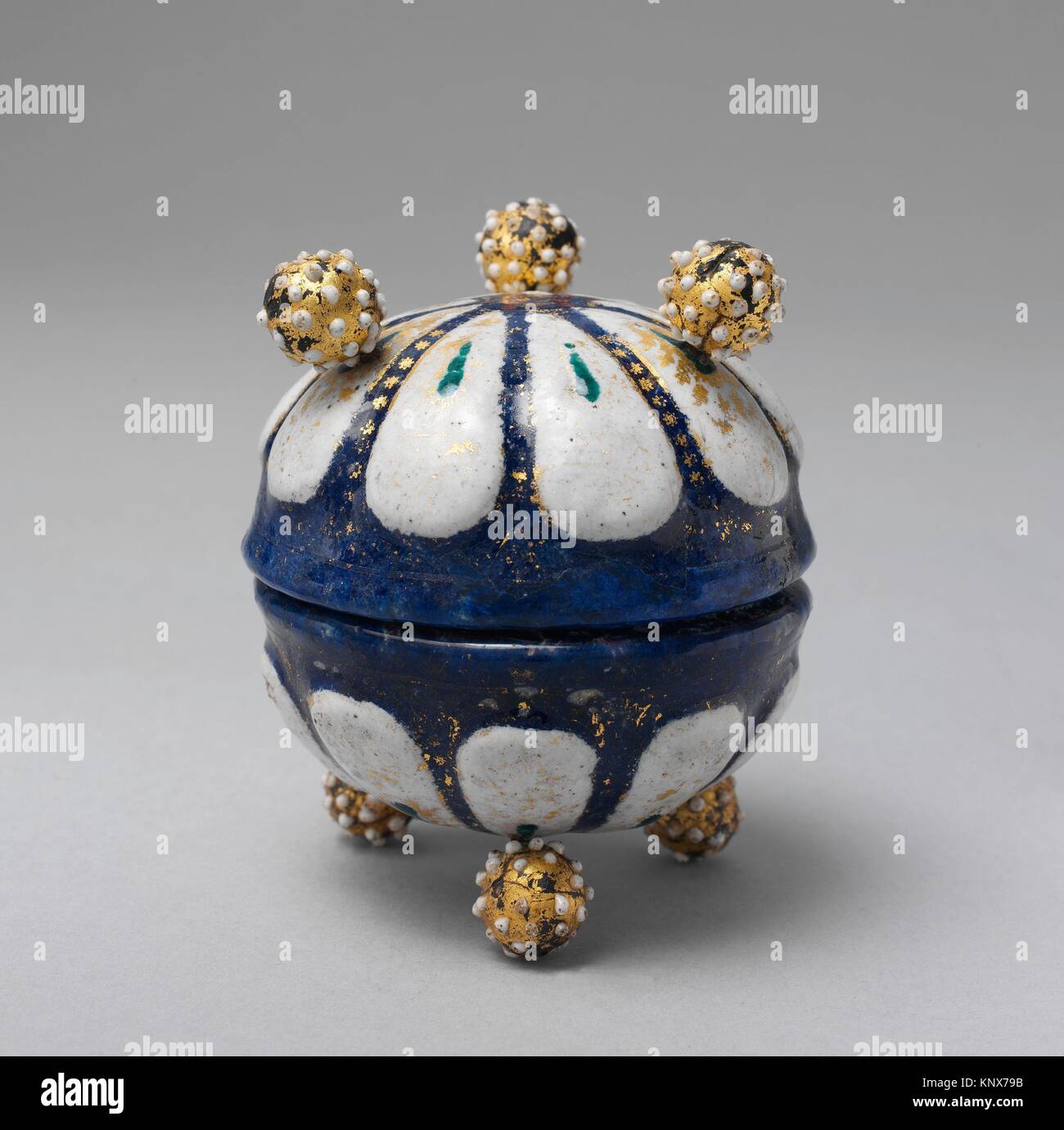 1500s toilet hi-res stock photography and images - Alamy