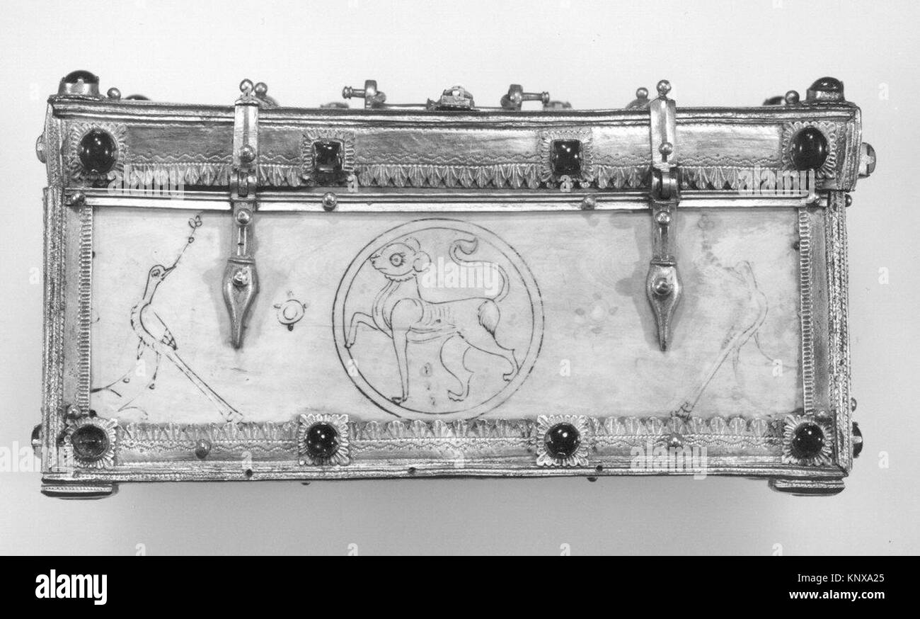 Casket with Painted Roundels MET 1973.90c 452500 Stock Photo - Alamy