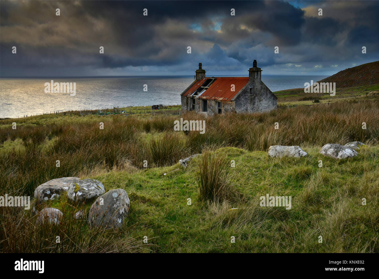 Abandoned croft at Melvaig near Gairloch Stock Photo - Alamy