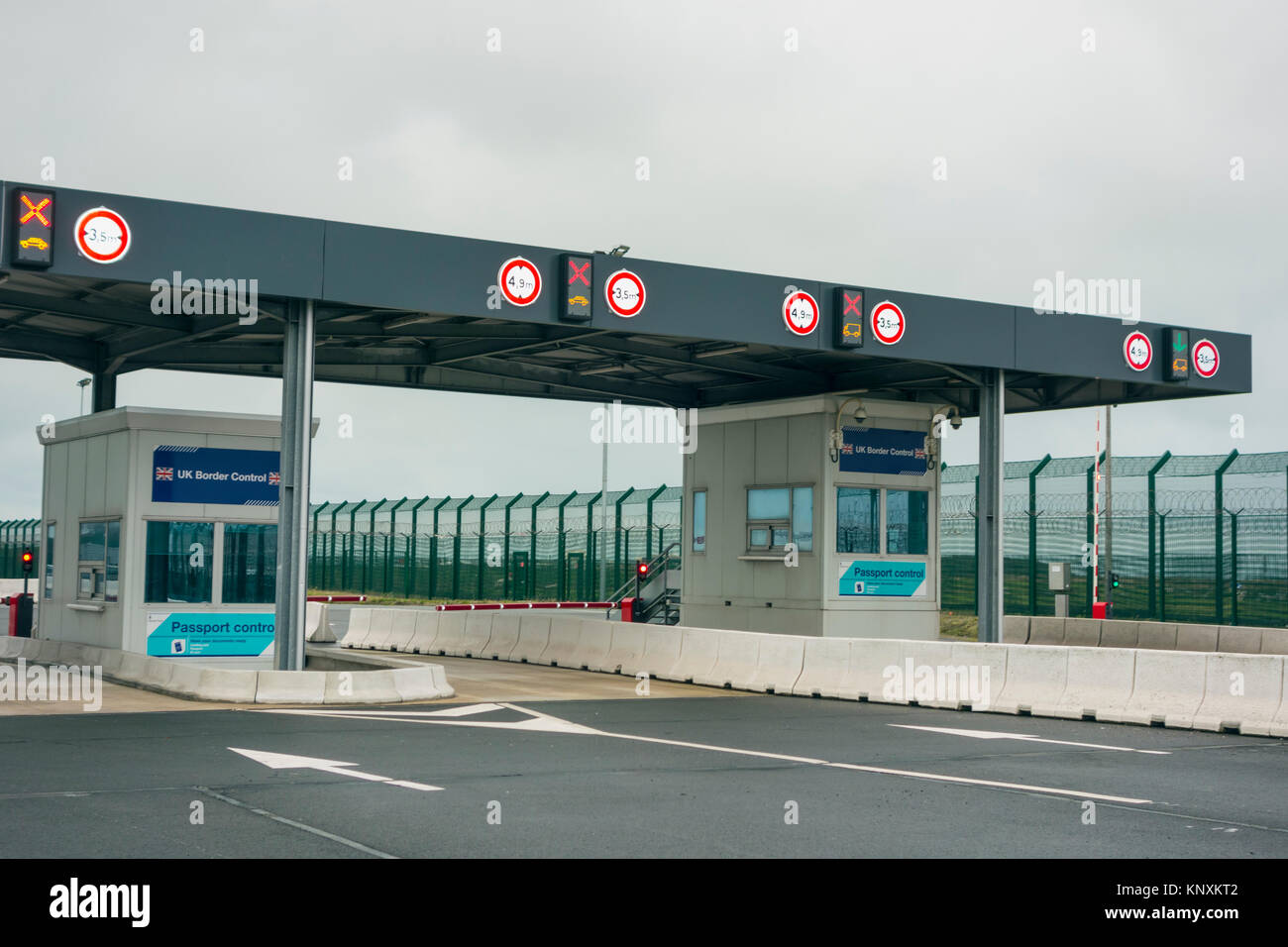 UK Border Control Stock Photo - Alamy