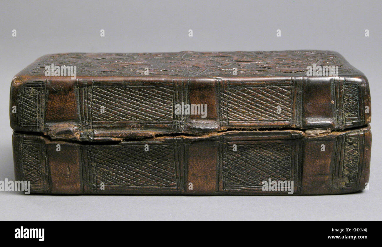 Museum photograph of a historical box showing material, design, and ...