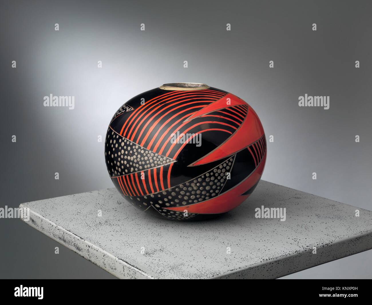 Abstract shape form art hi-res stock photography and images - Alamy