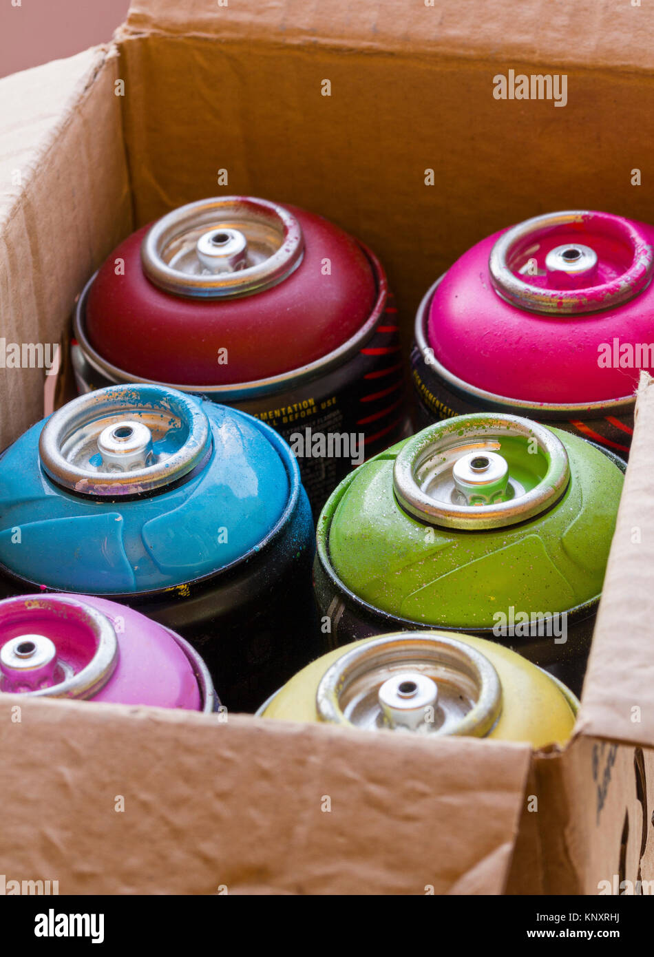 Spray cans hi-res stock photography and images - Alamy
