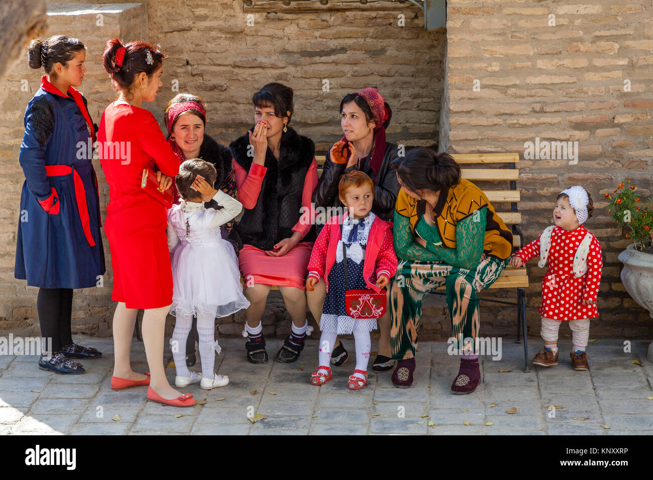 Uzbek Wedding Guests At A Wedding, Khiva, Uzbekistan Stock Photo - Alamy