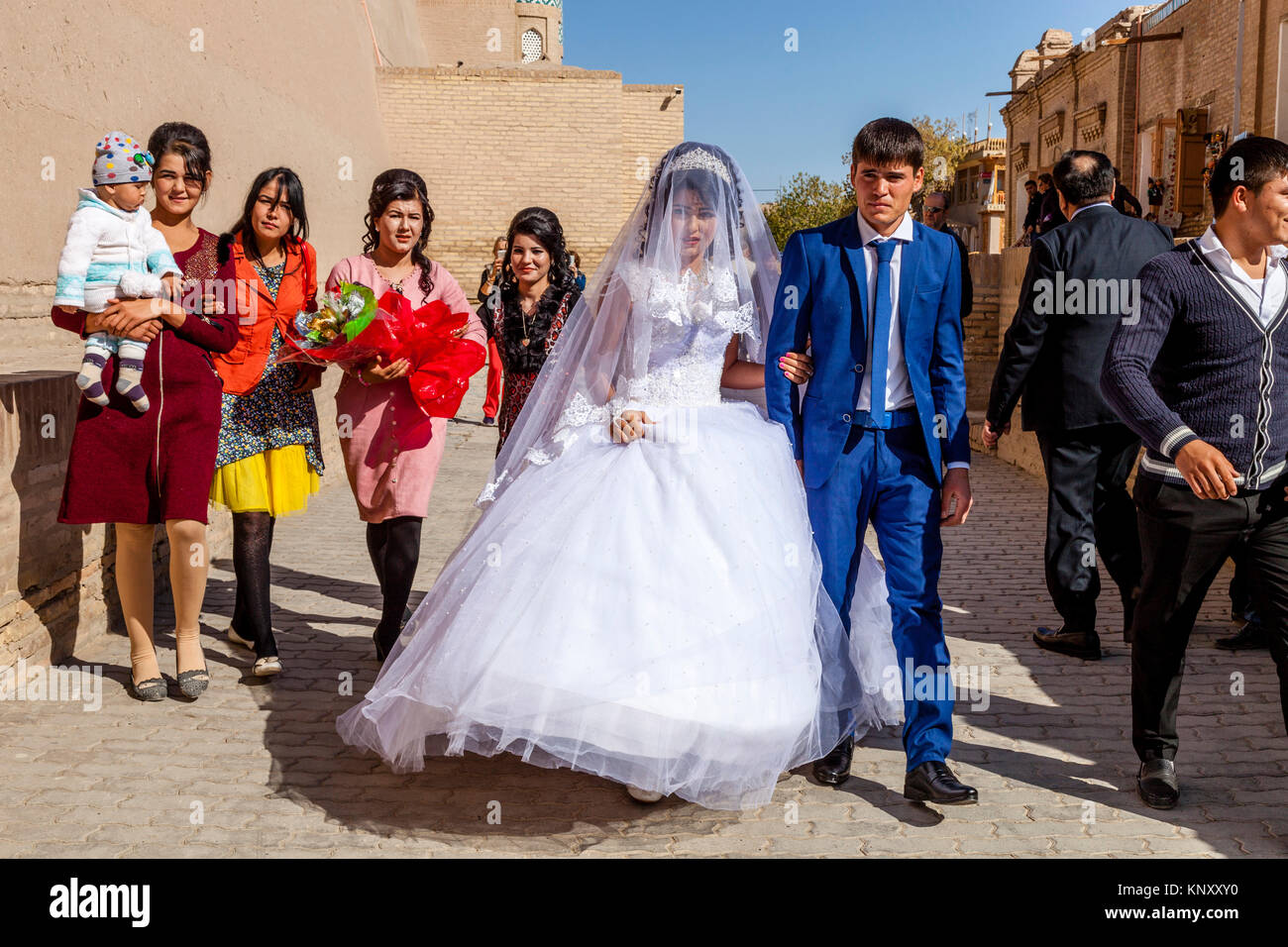 Uzbek veil hi-res stock photography and images - Alamy