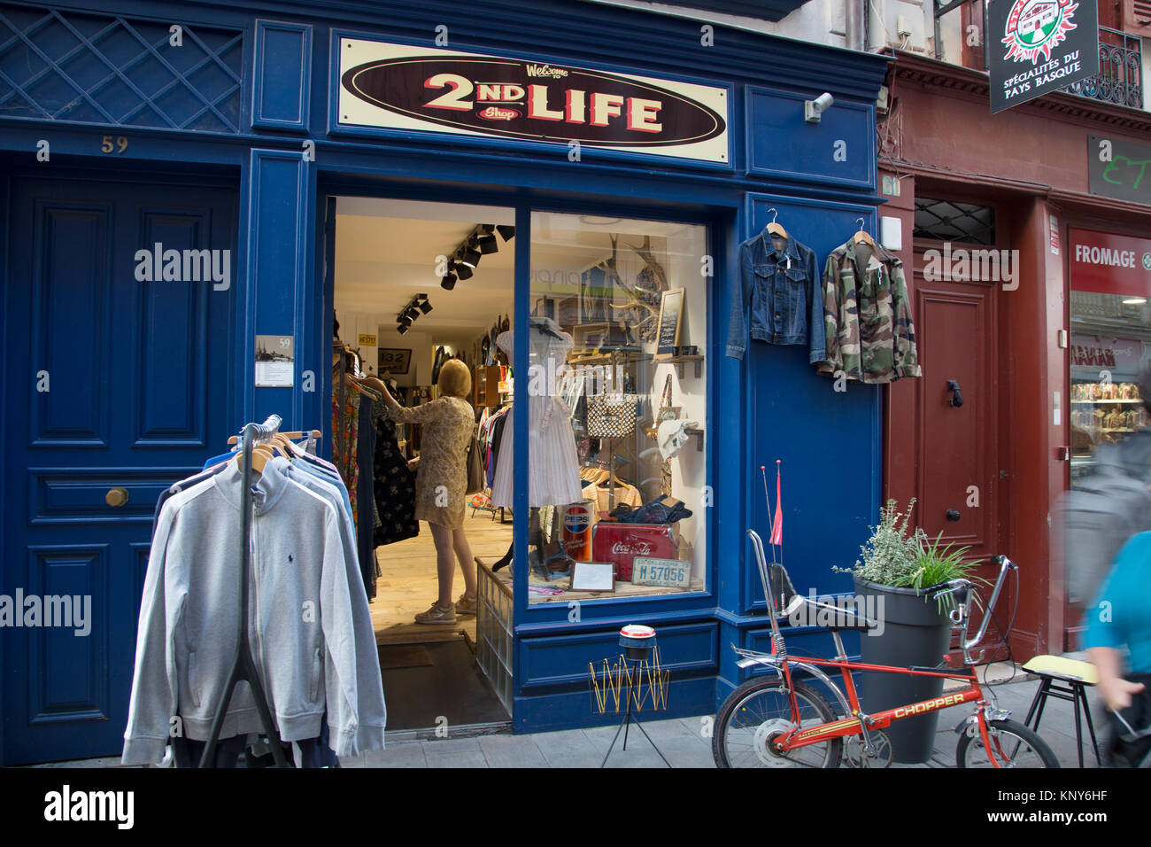 2nd Life Second Hand Shop; Bayonne; France Stock Photo - Alamy