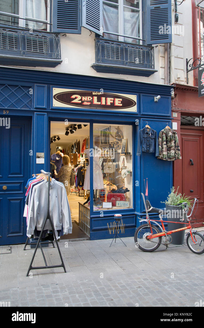 2nd Life - Second Hand Shop; Bayonne; France Stock Photo - Alamy
