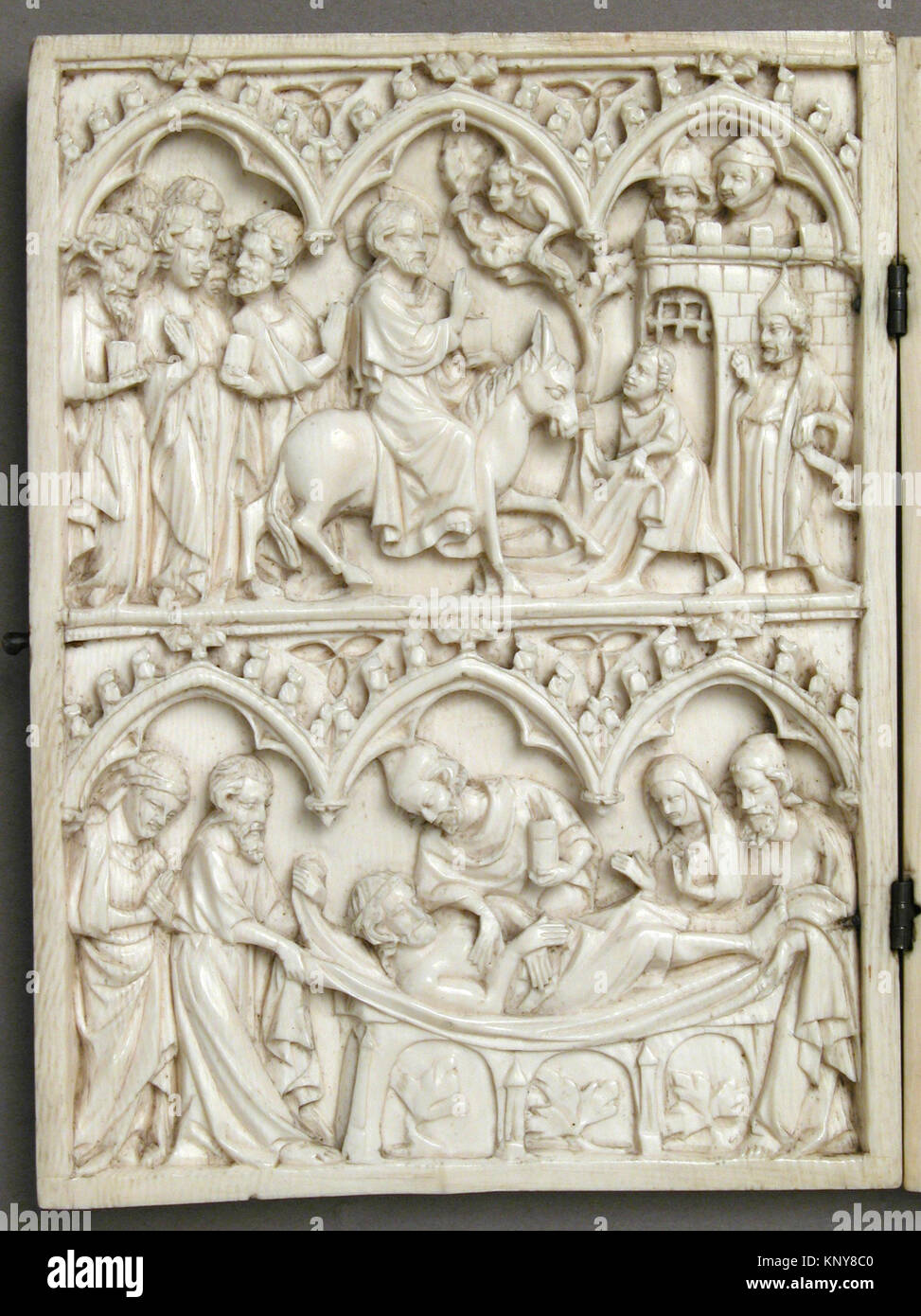 Diptych MET sf17-190-200d1 464157 French, Diptych, 14th century, Ivory with metal mounts ...
