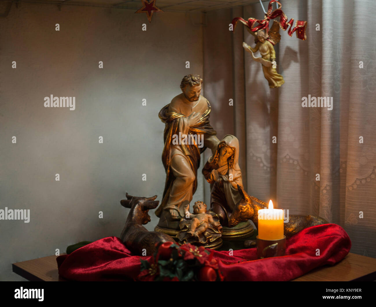 Spanish family birthday celebration hi-res stock photography and images ...