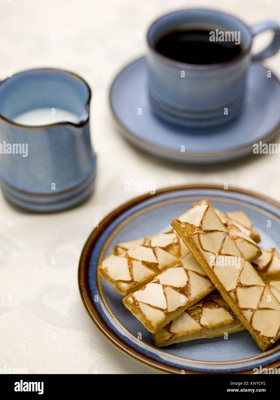 Afternoon coffee break hi-res stock photography and images - Alamy