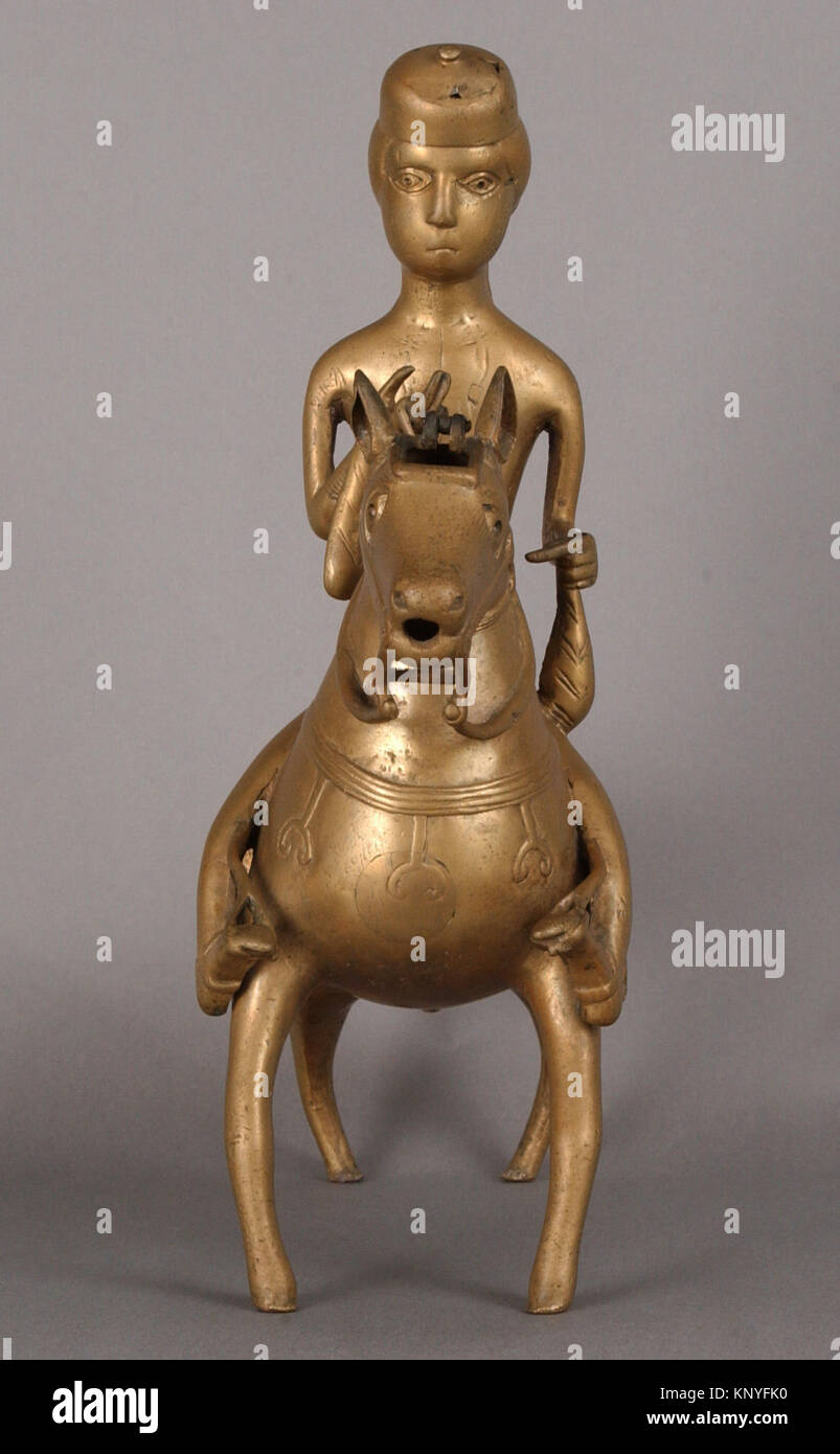 Illustrated medieval aquamanile MET sf47-101-55s1 depicting a falconer ...