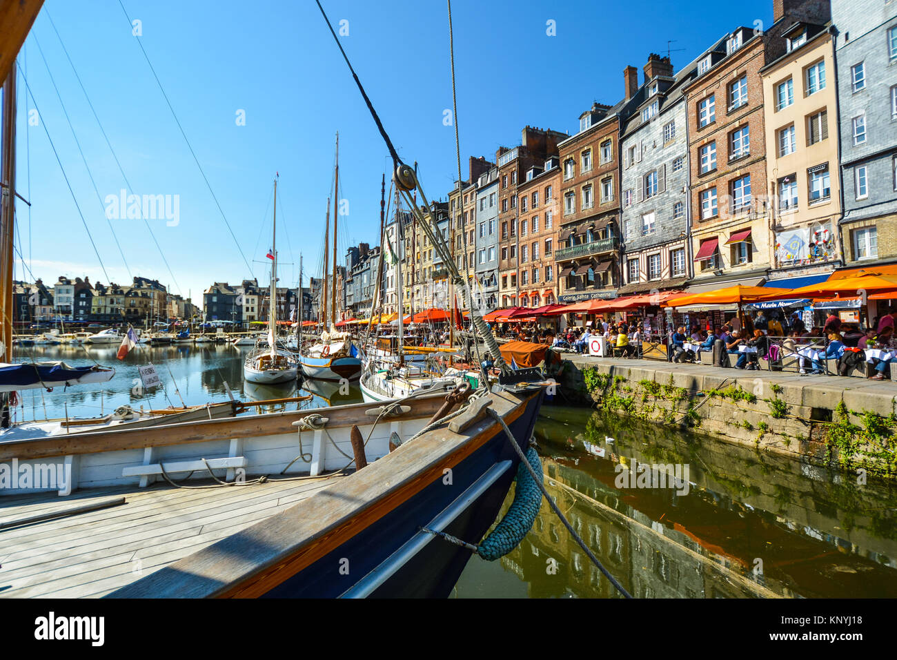 Honfleur sidewalk cafe hi-res stock photography and images - Alamy