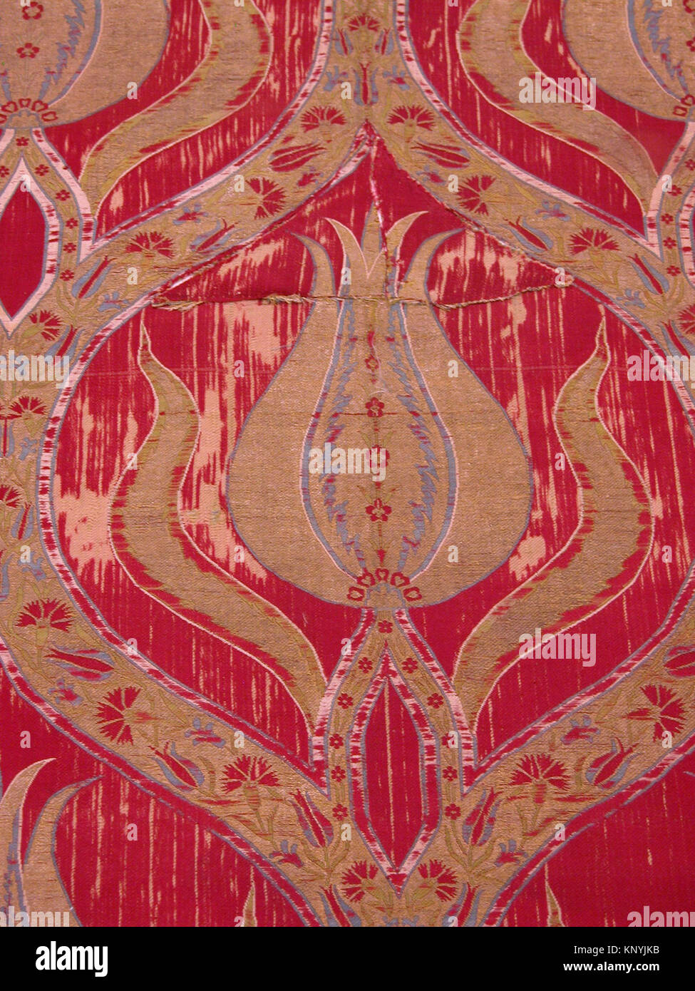 Fragment MET AD-52.20.19c 451099 Stock Photo - Alamy