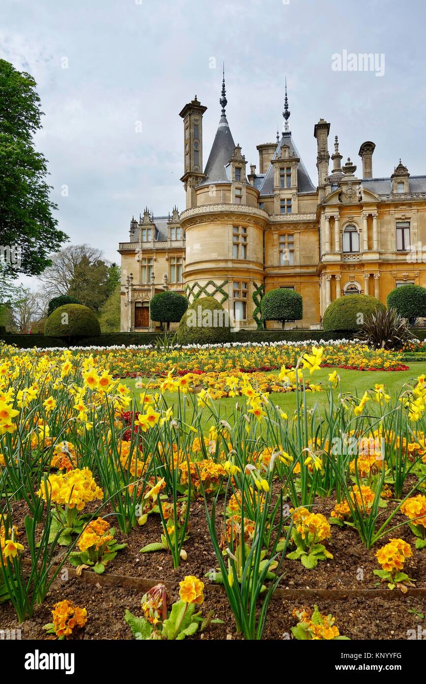 European manor hi-res stock photography and images - Alamy